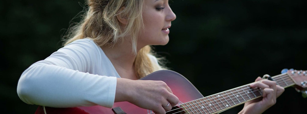 Learn Guitar Explained Lead Guitar Lessons Tips And Training